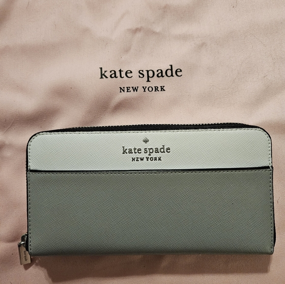 kate spade | Bags | Kate Spade Grey And White Colorblocked Ziparound ...